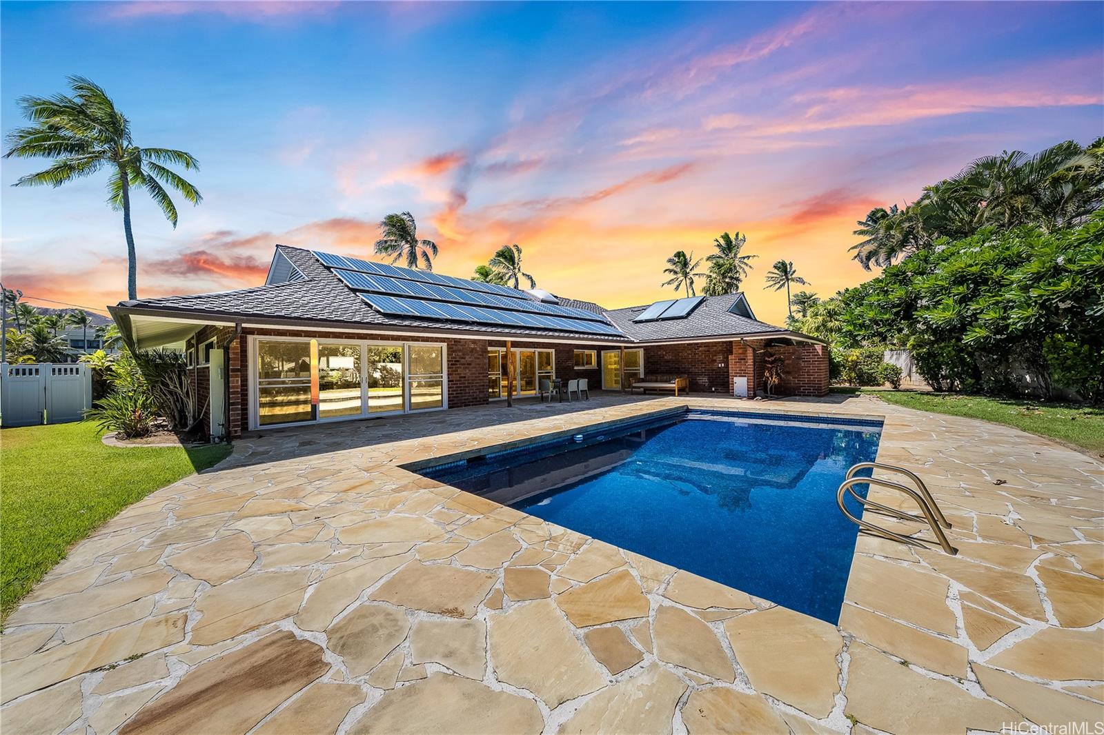 101 Kailuana Place , Kailua, Hi 96734 | Beachside