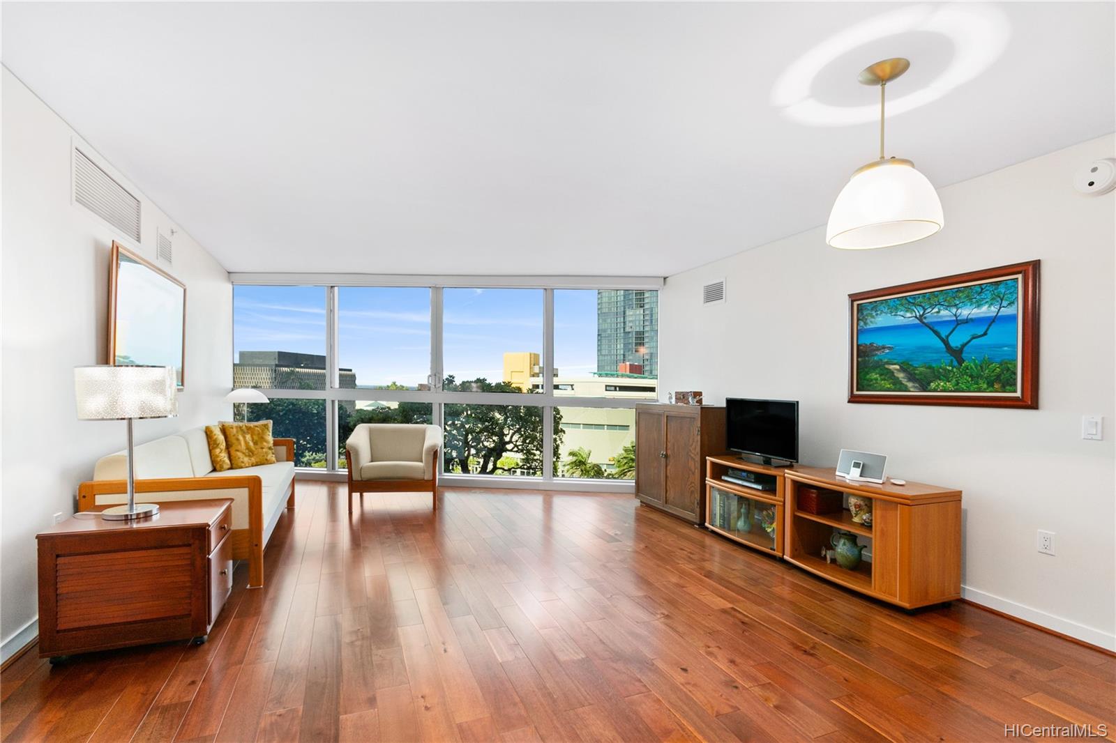 Koolani #804, 1177 Queen Street, Honolulu | Kakaako