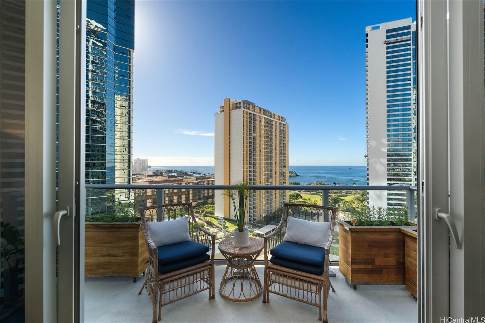 Waihonua #1702, 1189 Waimanu St, Honolulu | Kakaako