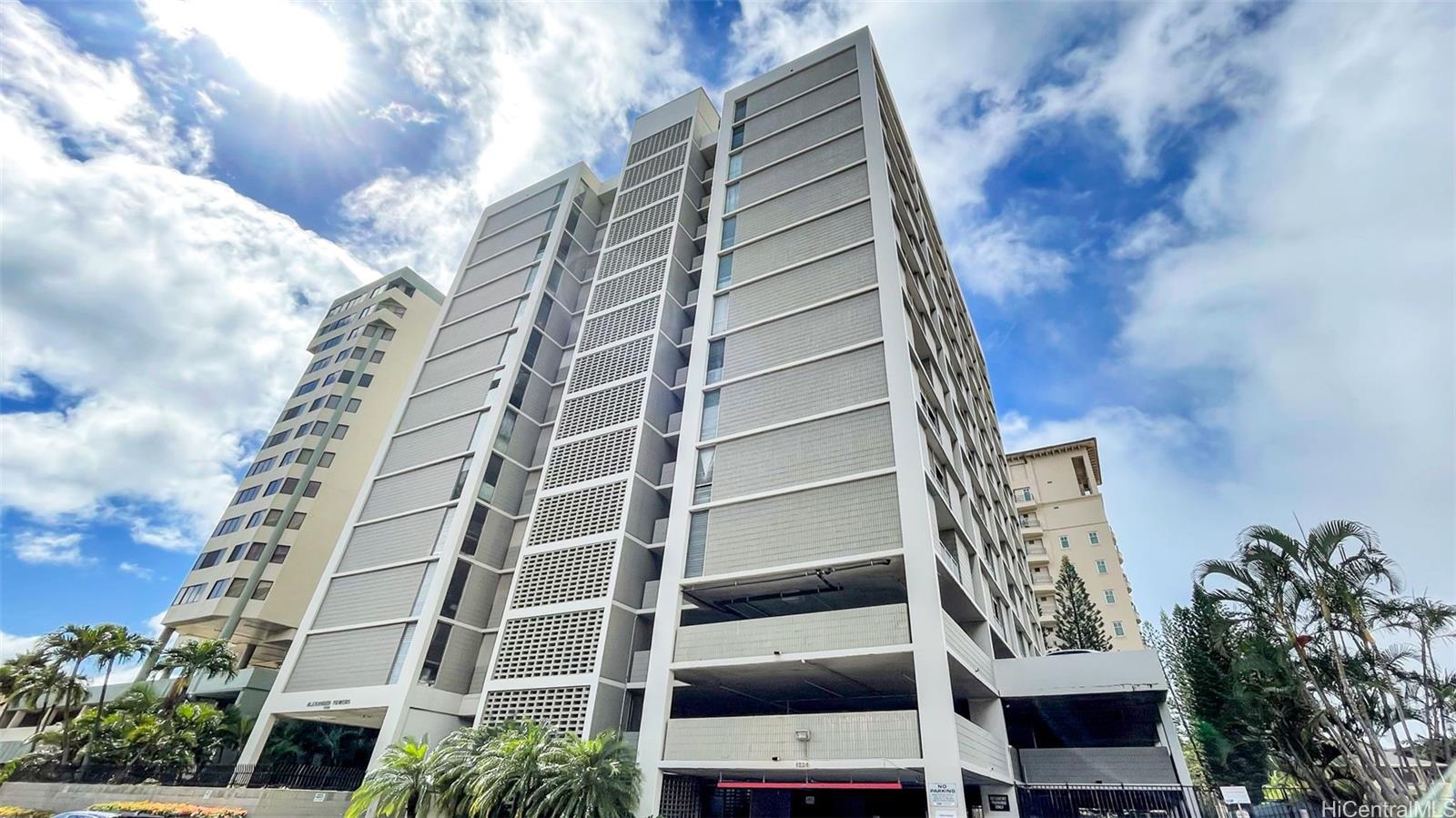 Alexander Towers #908, 1226 Alexander Street, Honolulu | Moiliili