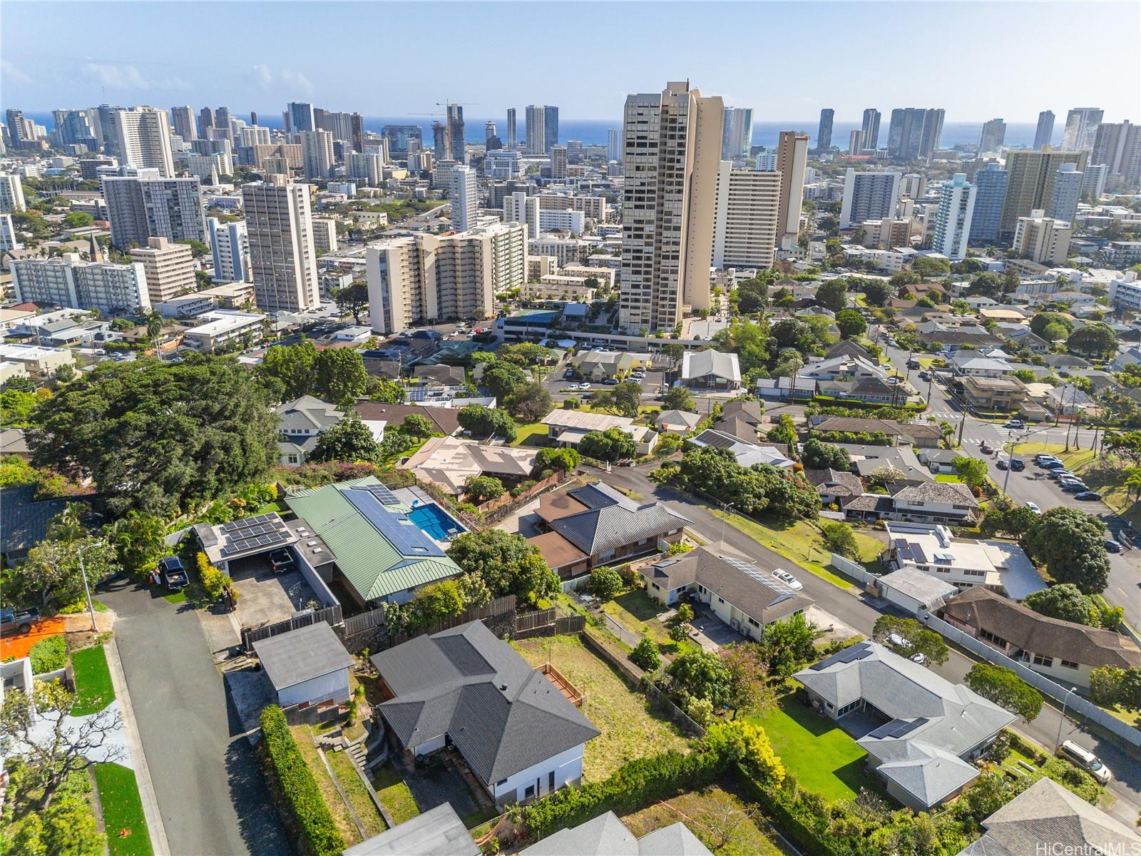 1233 Luna Place , Honolulu, Hi 96822 | Makiki Heights