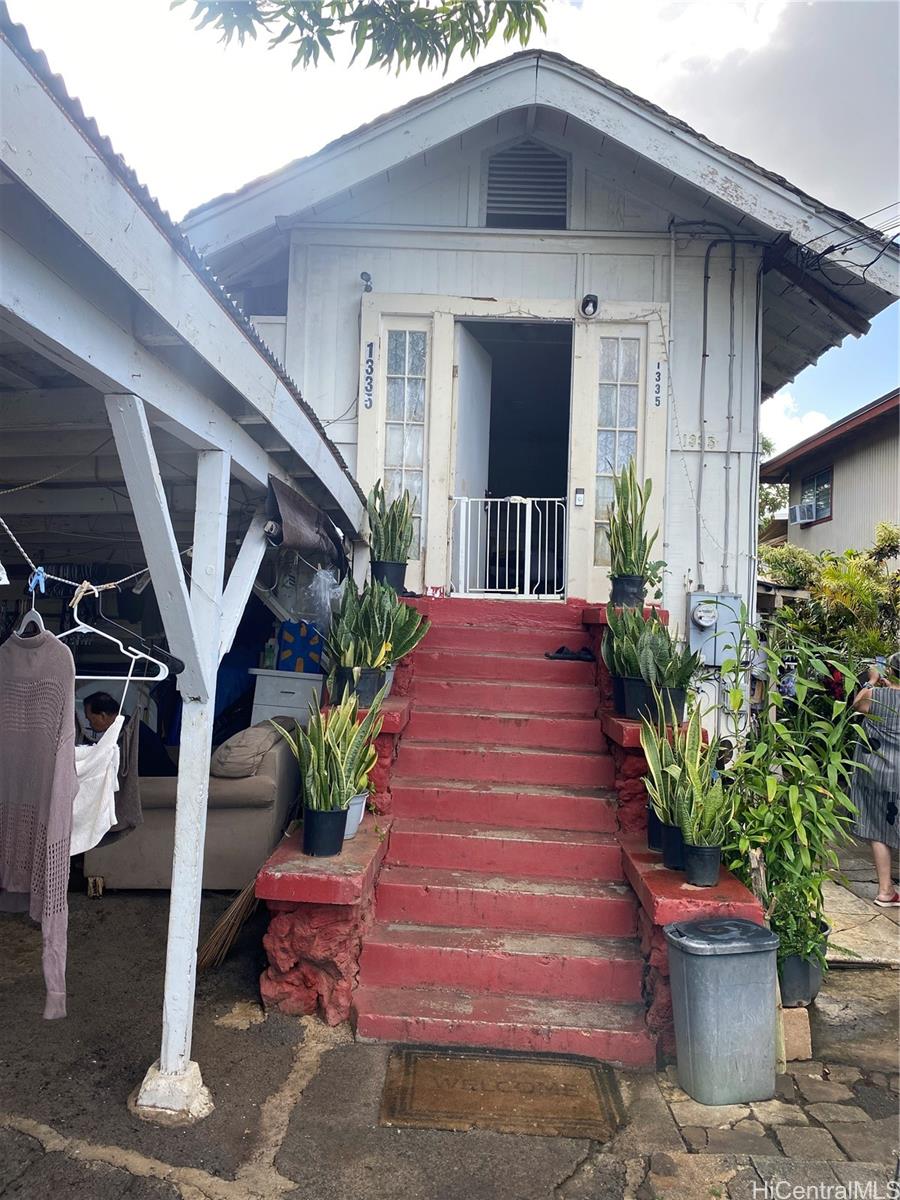 1335 Gulick Ave , Honolulu, Hi 96819 | Kalihi-lower