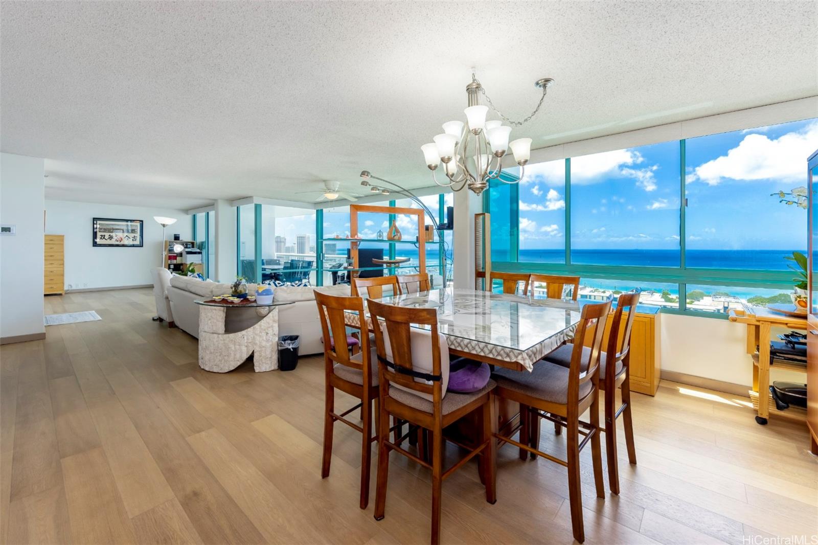 Uraku Tower Hawaii #29A, 1341 Kapiolani Blvd, Honolulu | Ala Moana
