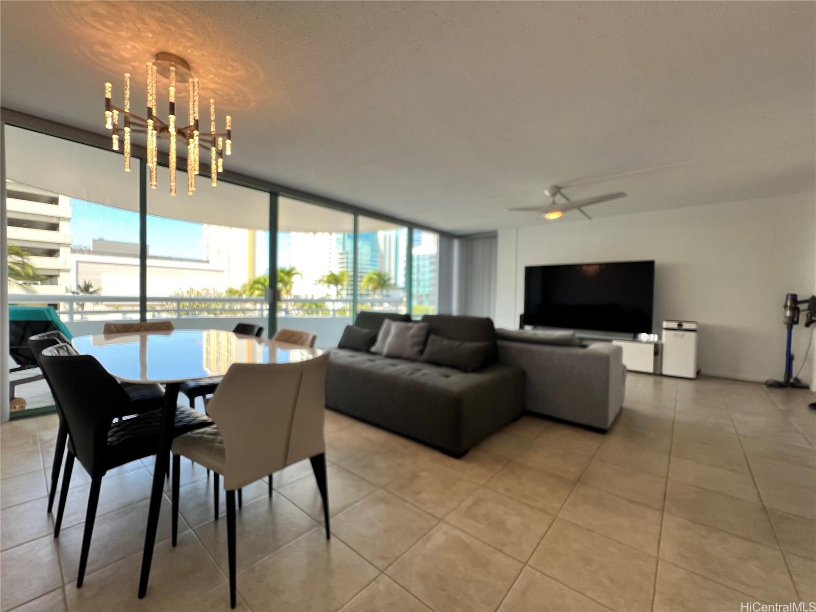Uraku Tower Hawaii #6B, 1341 Kapiolani Blvd, Honolulu | Ala Moana