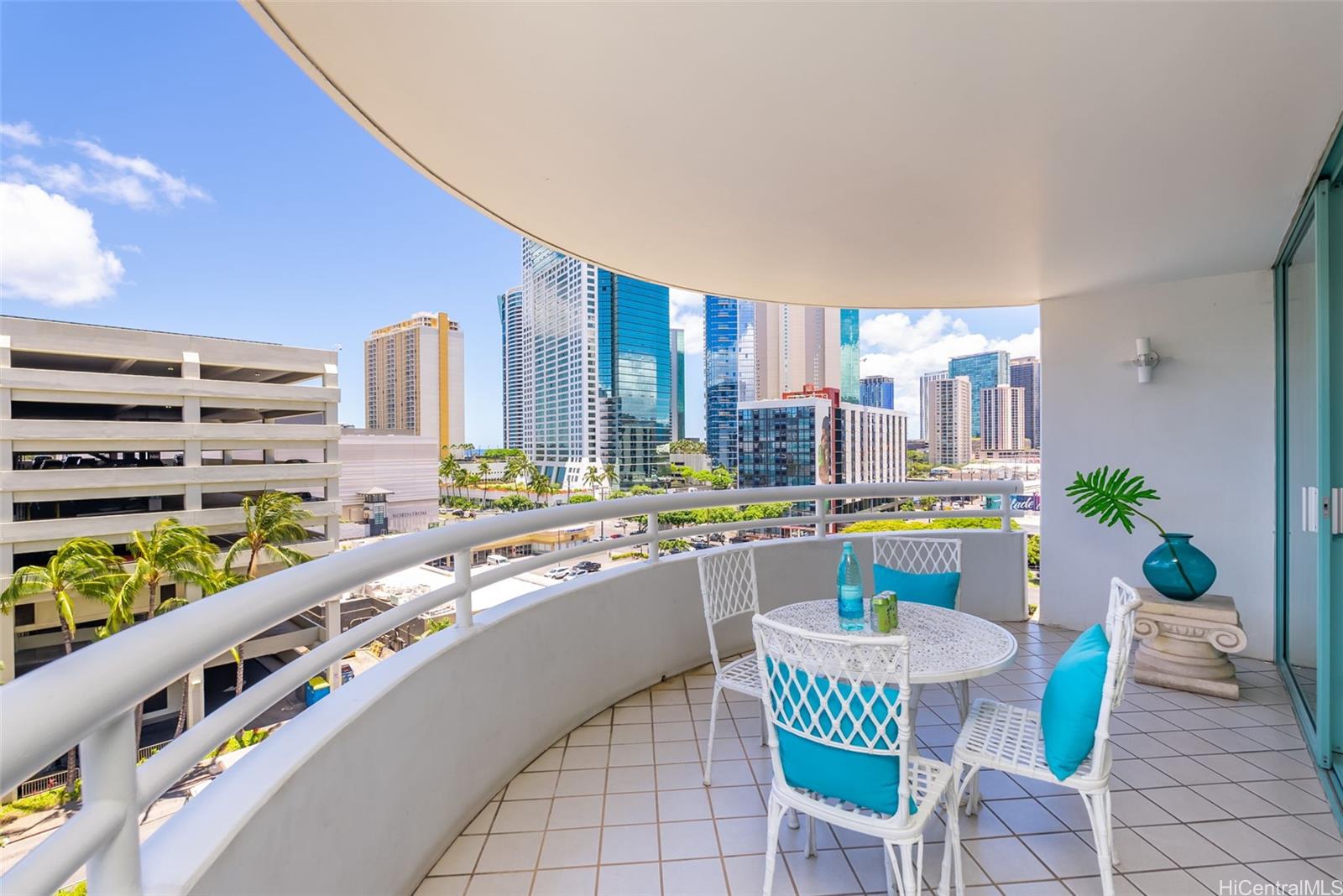 Uraku Tower Hawaii #9C, 1341 Kapiolani Blvd, Honolulu | Ala Moana