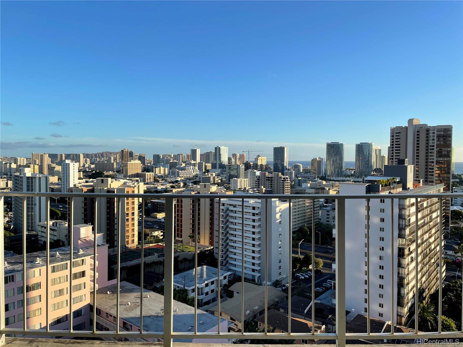 Victoria Plaza #1603, 1441 Victoria Street, Honolulu | Punchbowl Area