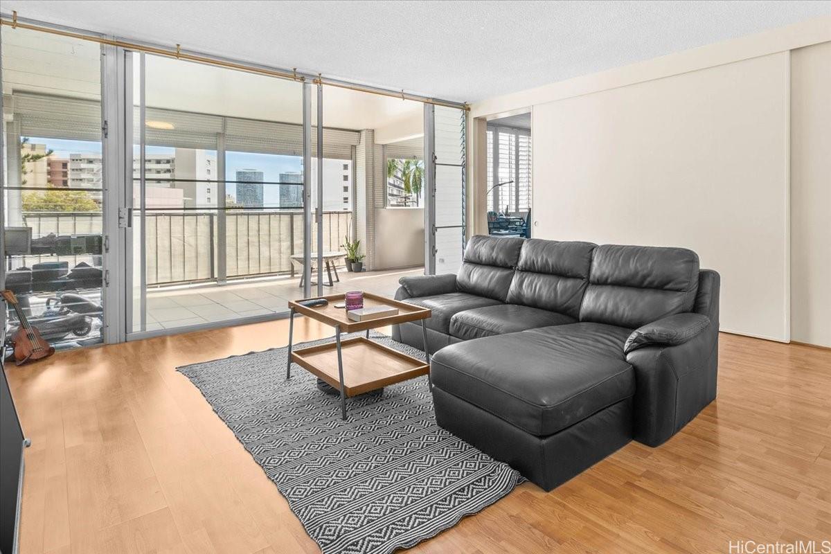 Victoria Plaza #204, 1441 Victoria Street, Honolulu | Punchbowl Area