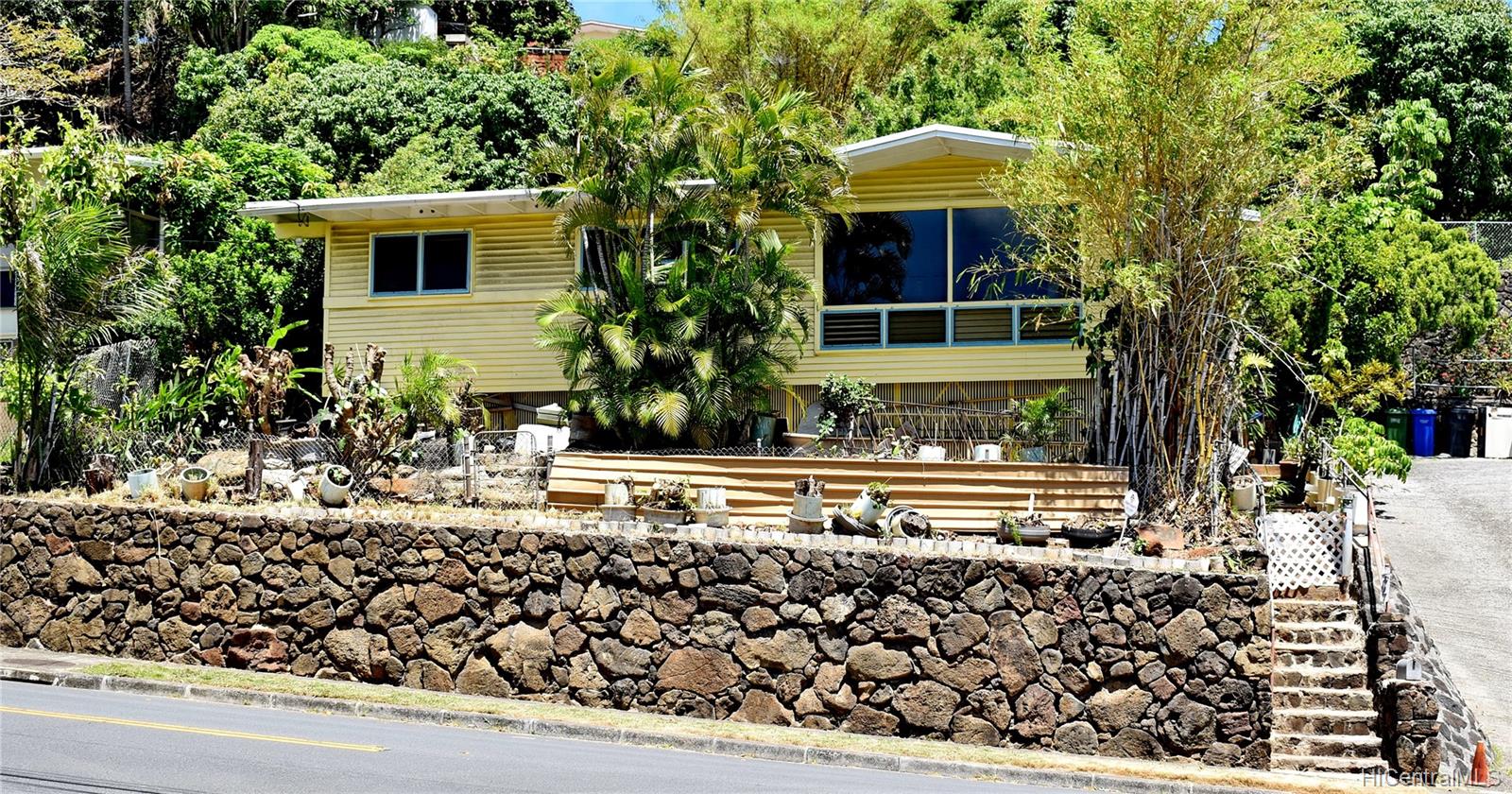 1497 Mahiole Street , Honolulu, Hi 96819 | Moanalua Gardens