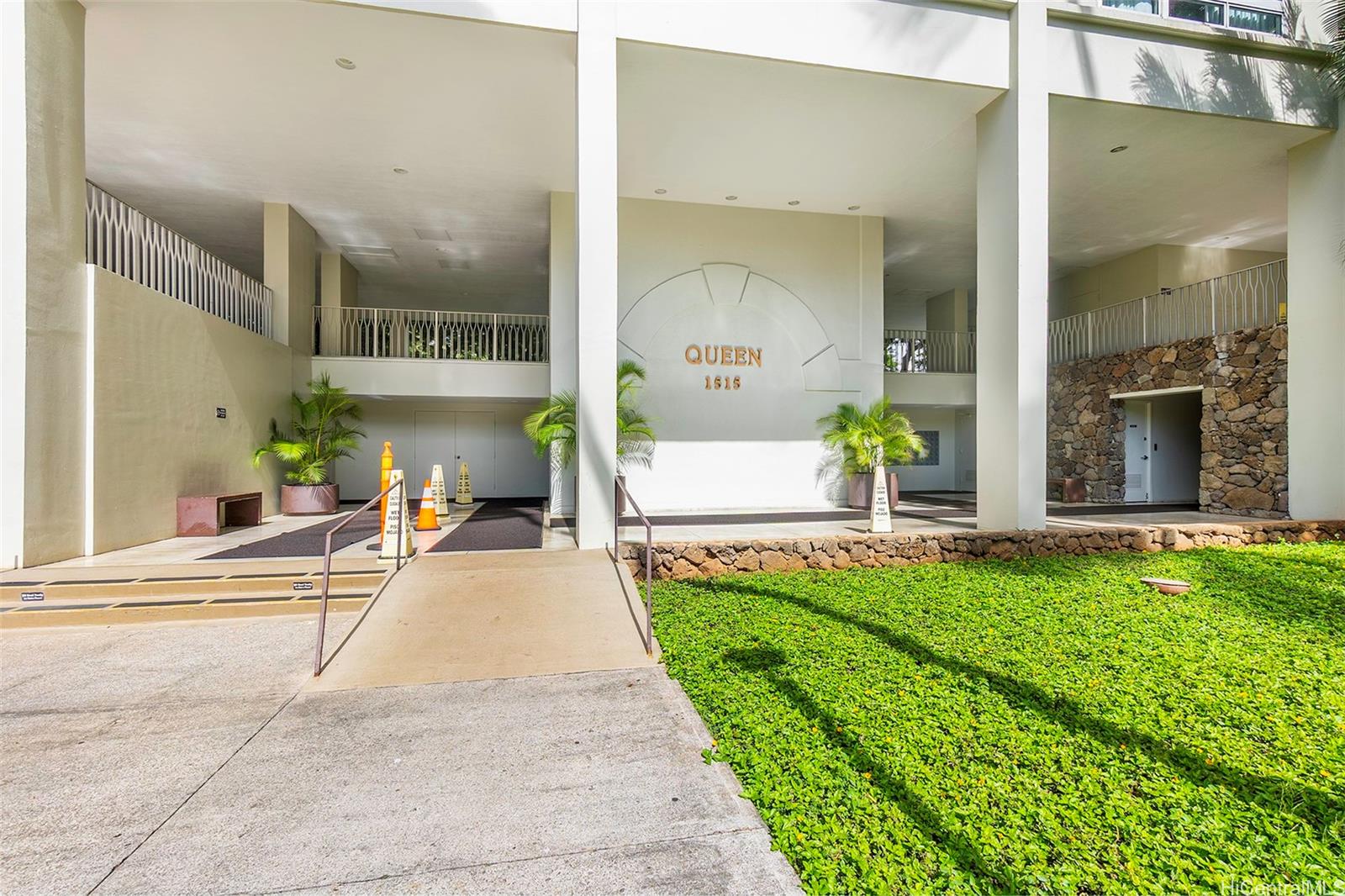 Queen Emma Gardens #2050, 1515 Nuuanu Ave, Honolulu | Downtown