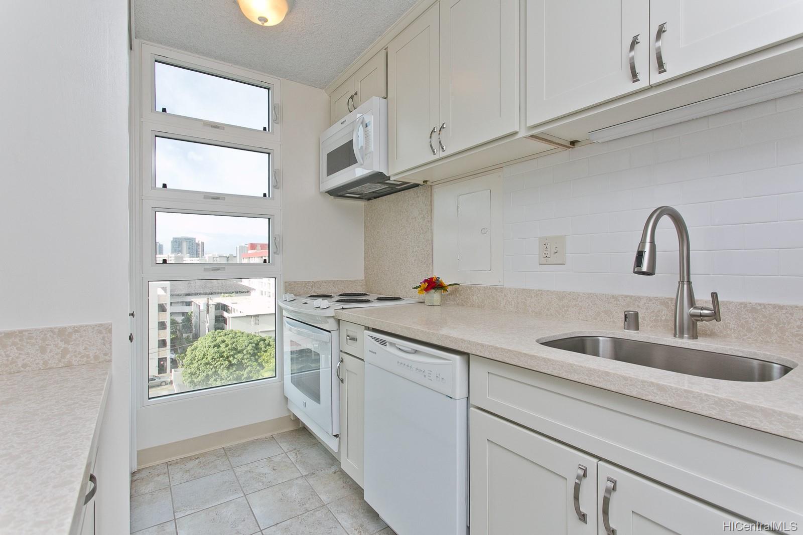 Piikoi Tower #605, 1556 Piikoi Street, Honolulu | Makiki Area