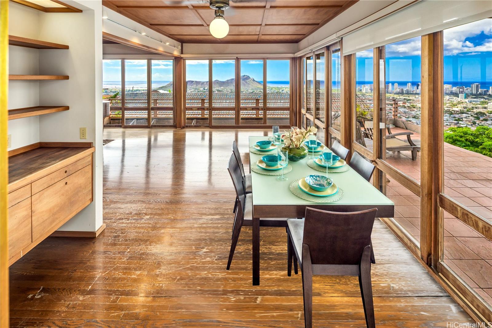 1732-A Mikahala Way , Honolulu, Hi 96816 | Wilhelmina