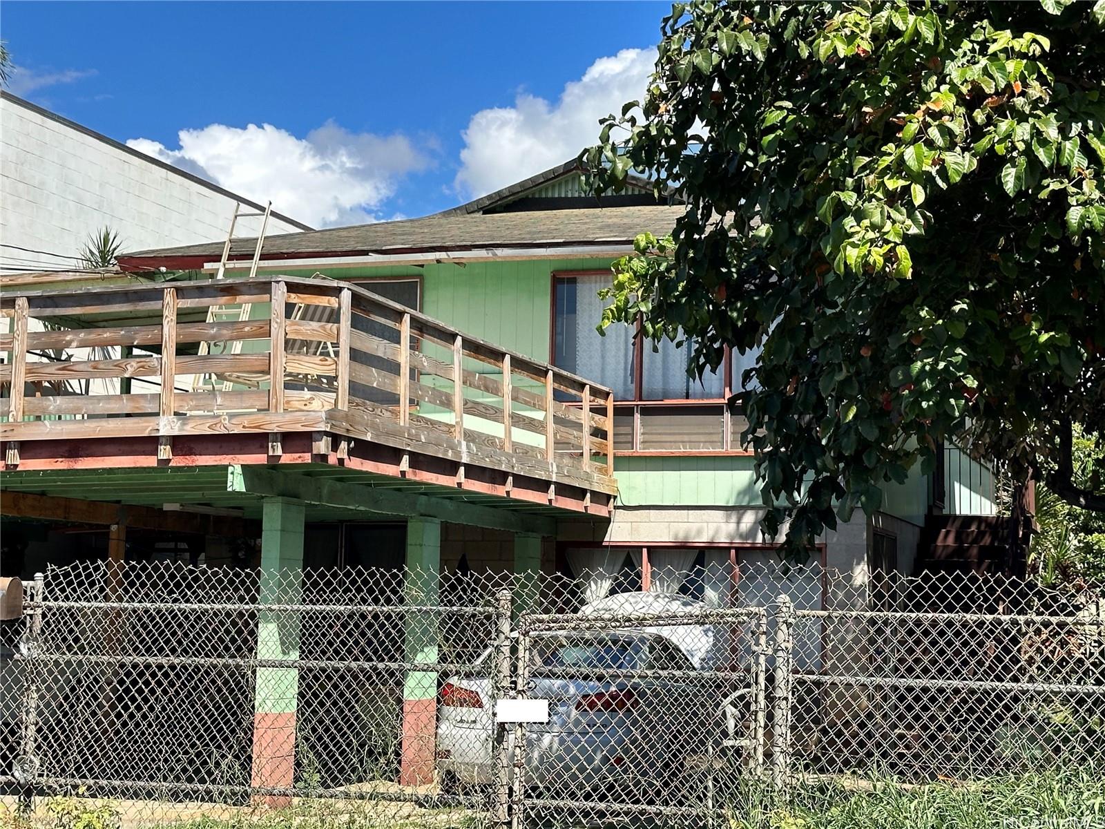 1918 Hau Street , Honolulu, Hi 96819 | Kapalama