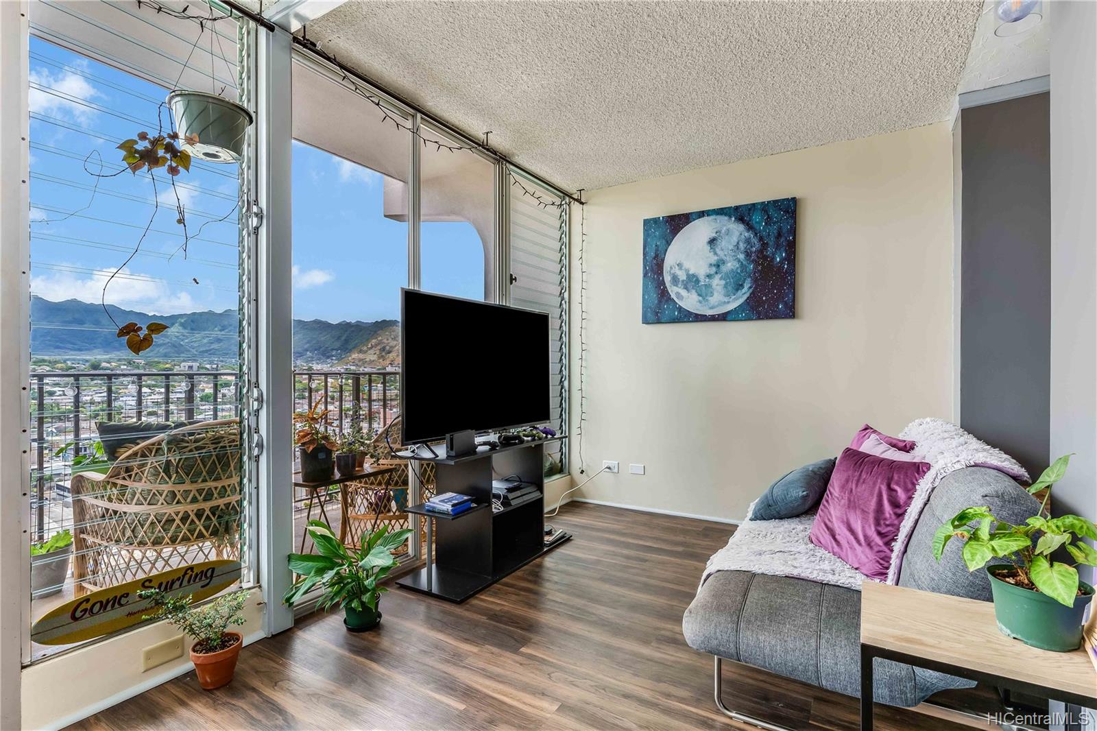 McCully Villa #1602, 2121 Algaroba Street, Honolulu | Moiliili