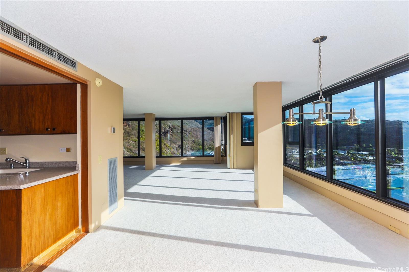 Mt Terrace #12F, 250 Kawaihae St, Honolulu | West Marina