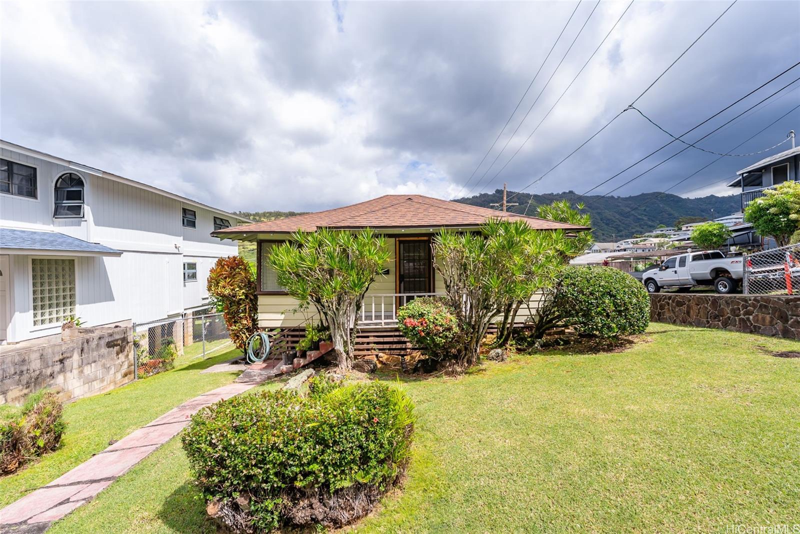 2538 Nihi Street , Honolulu, Hi 96819 | Kalihi Uka