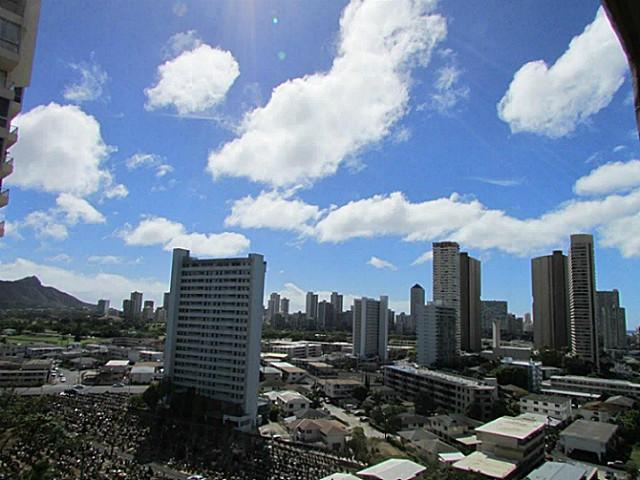 Kings Gate condo MLS 1300391, Moiliili Honolulu - Sold