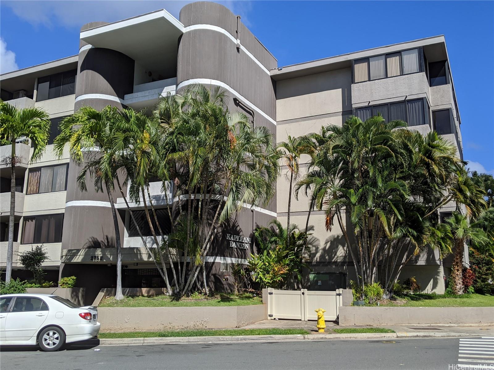 2752 Kaaha Street 411 Honolulu - Hawaii Rental Kapiolani Banyan
