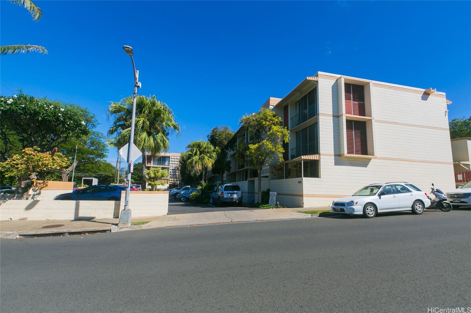 Gregg Apts The #103, 3006 Pualei Circle, Honolulu | Diamond Head