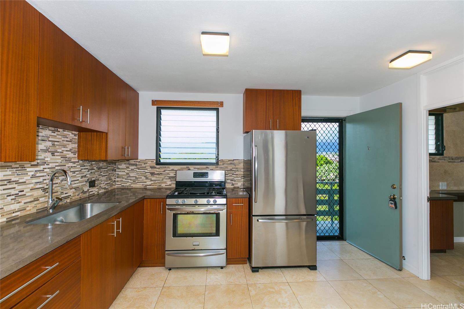 Hale Pua Lei #306, 3111 Pualei Circle, Honolulu | Diamond Head condo Sold