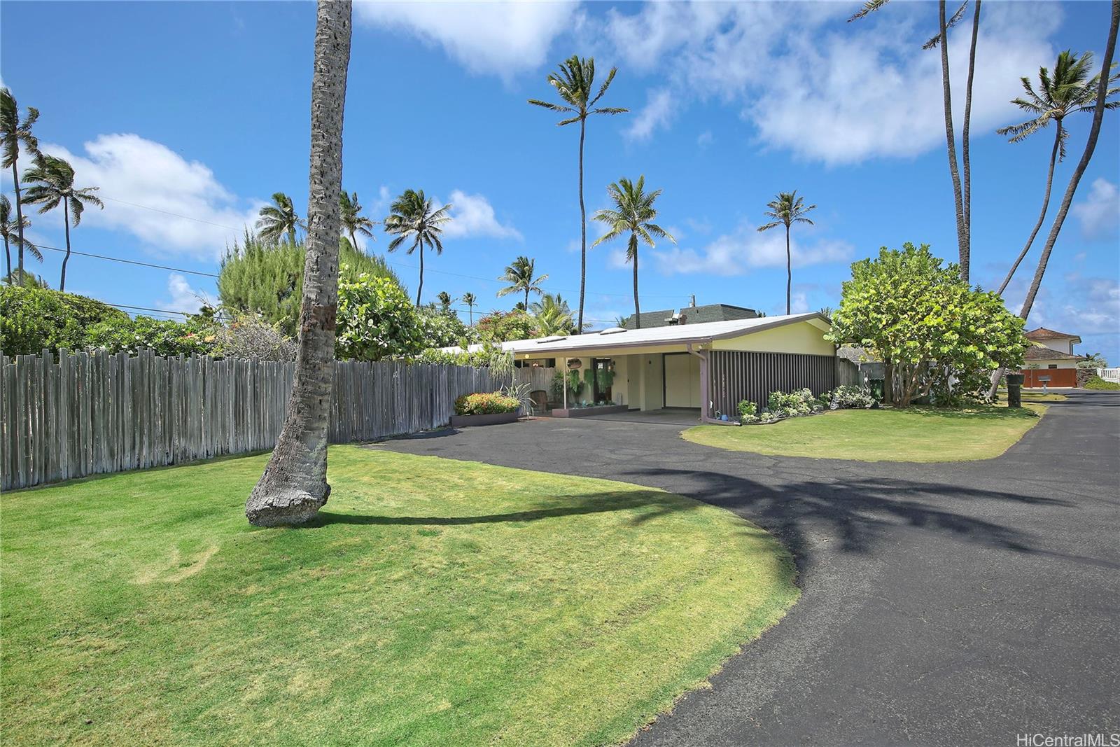 40 Kaiholu Place , Kailua, Hi 96734 | Beachside