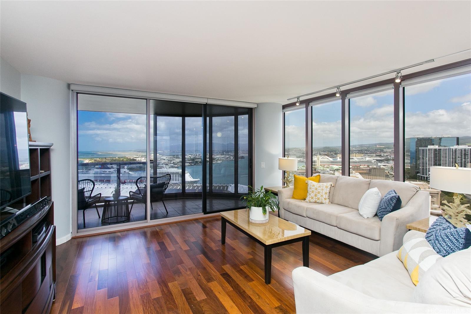 One Waterfront Tower #2904, 425 South Street, Honolulu | Kakaako