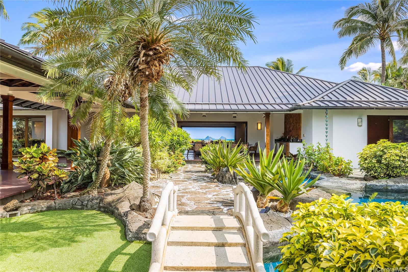47 Kailuana Place , Kailua, Hi 96734 | Beachside