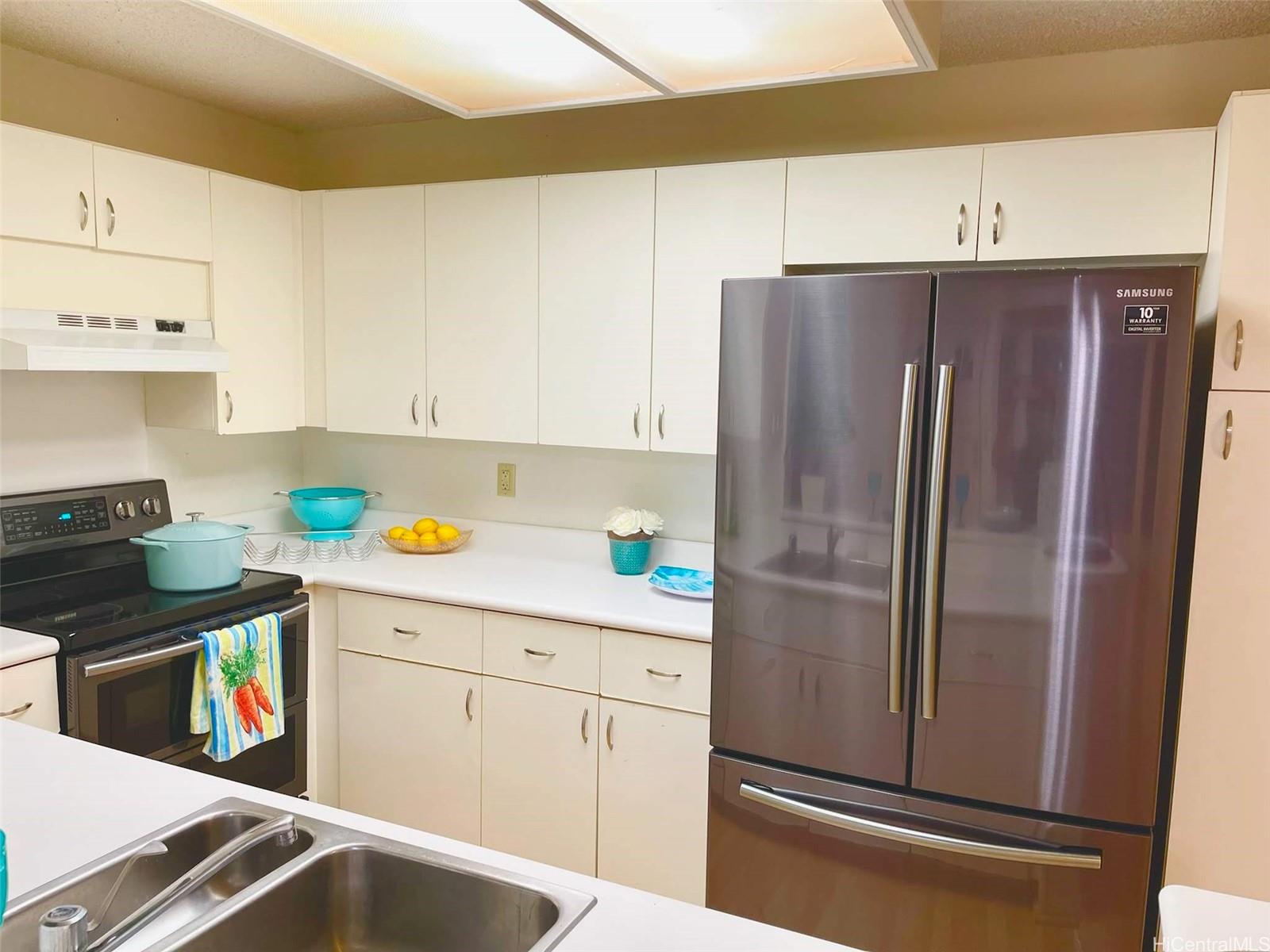 Crosspointe # 13W, 492 Mananai Place, Honolulu | Halawa townhouse ...