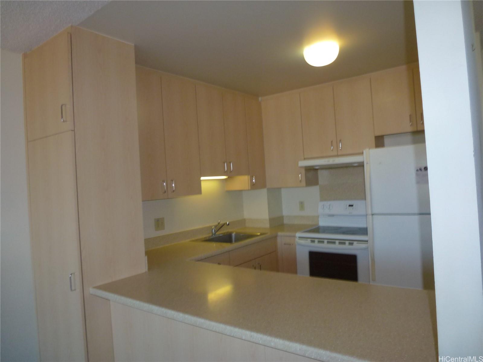 55 Kukui Street D1708 Honolulu - Hawaii Rental Kukui Plaza
