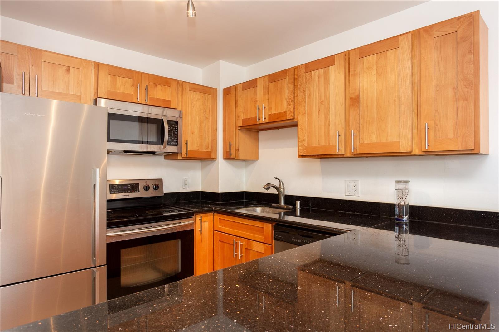 Kukui Plaza #D2406, 55 Kukui Street, Honolulu | Downtown