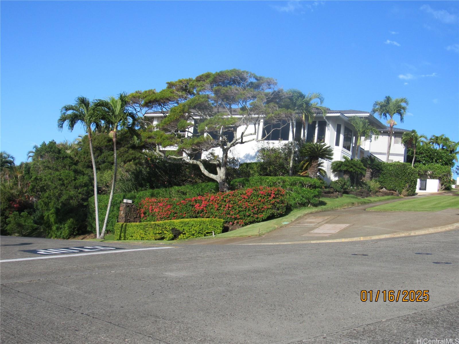 550 PuuIkena Drive , Honolulu, Hi 96821 | Hawaii Loa Ridge