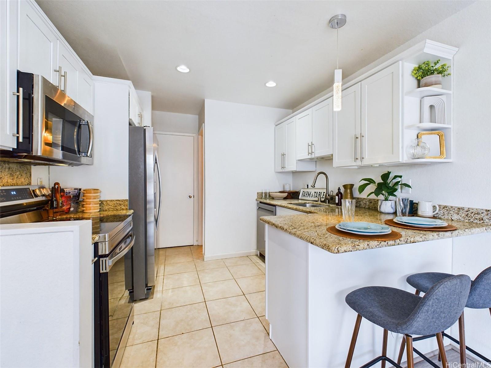 Crosspointe #20A, 572 Mananai Place, Honolulu | Halawa
