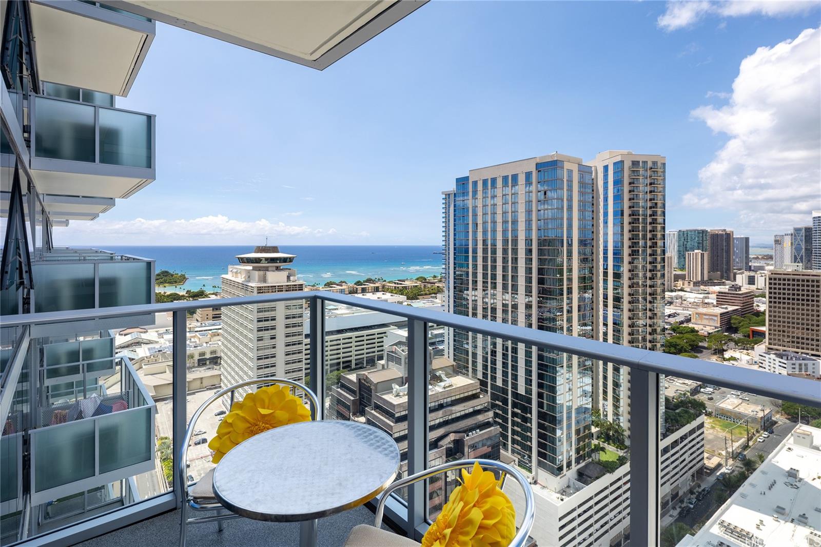 Azure Ala Moana #3210, 629 Keeaumoku Street, Honolulu | Holiday Mart