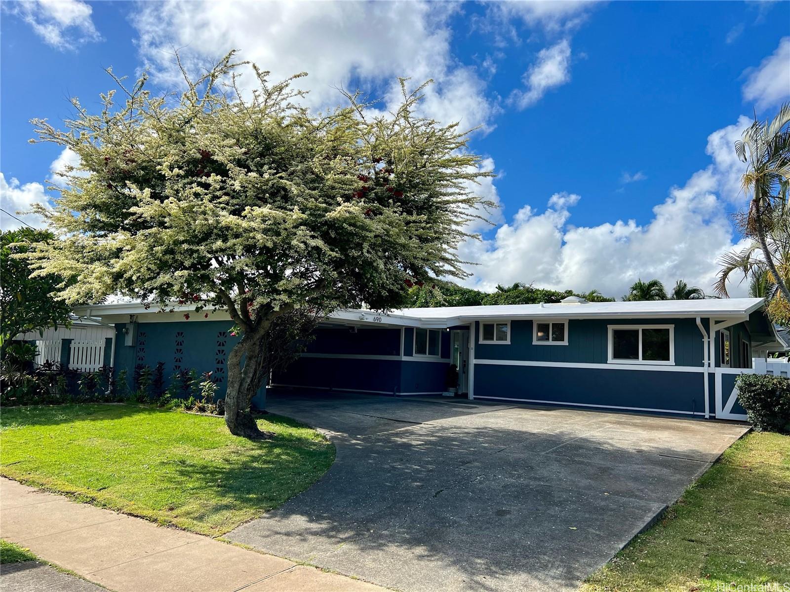 690 Keolu Drive , Kailua, Hi 96734 | Enchanted Lake