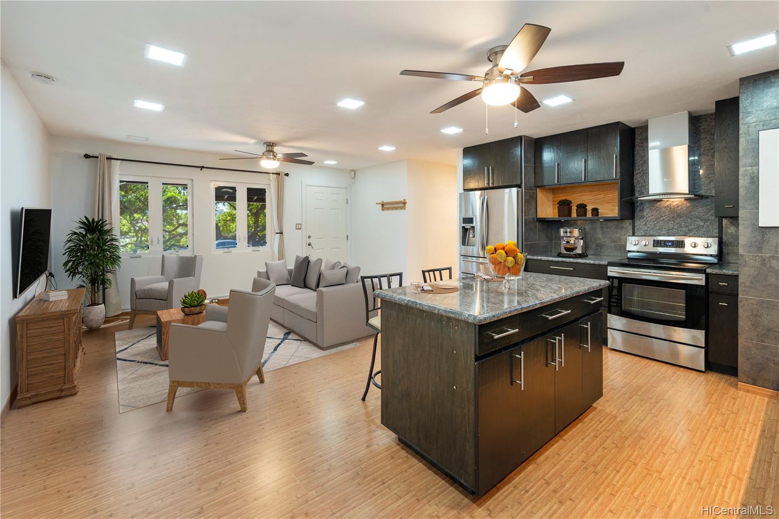 736 Kuakini Street , Honolulu, Hi 96817 | Liliha