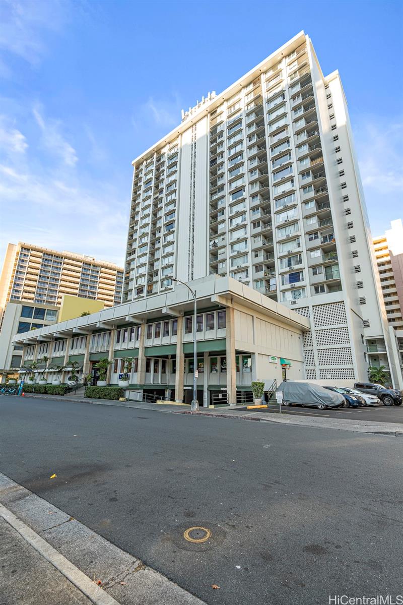 Pacific Grand #708, 747 Amana Street, Honolulu | Holiday Mart