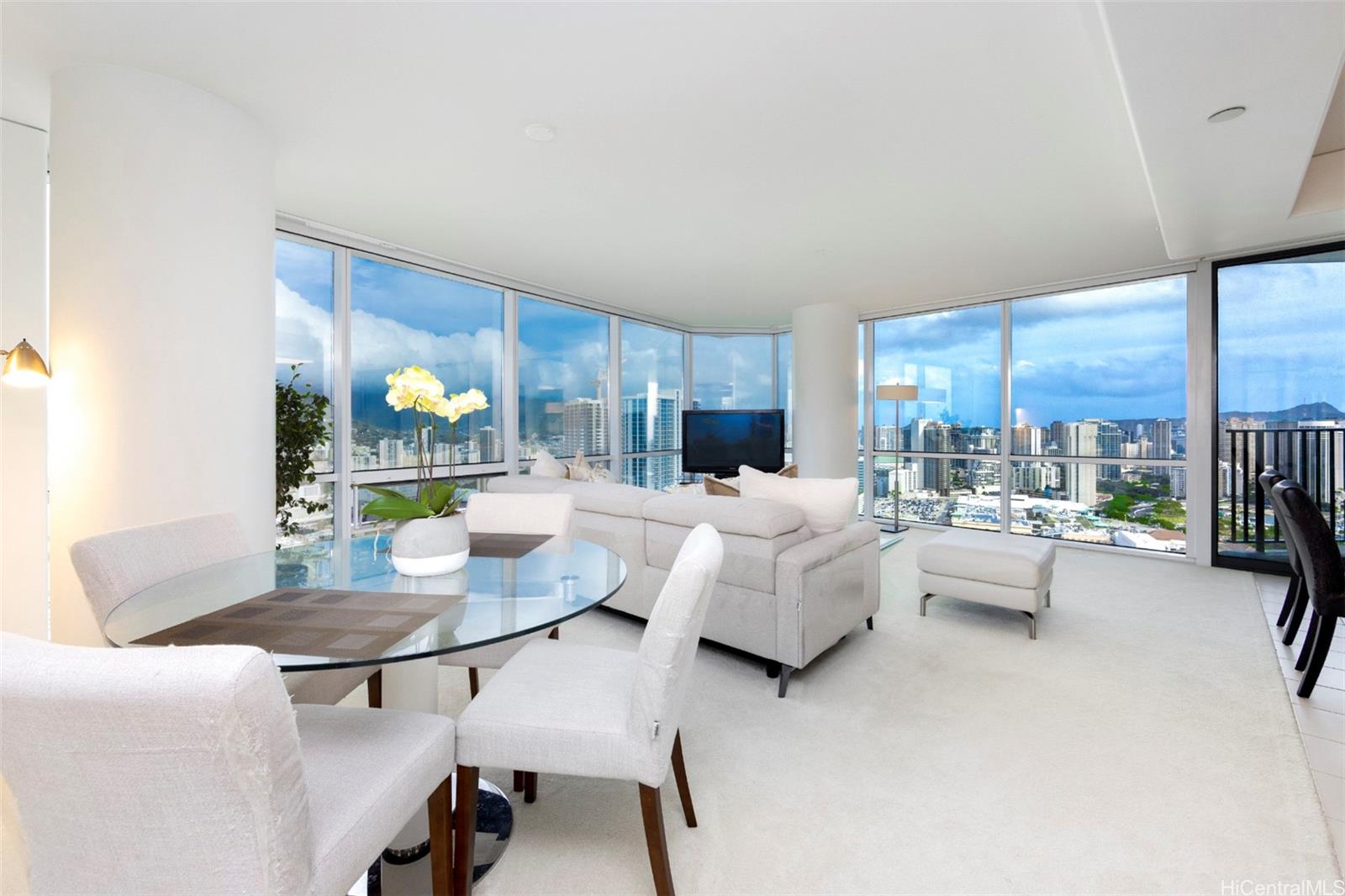 Hawaiki Tower #4003, 88 Piikoi Street, Honolulu | Kakaako