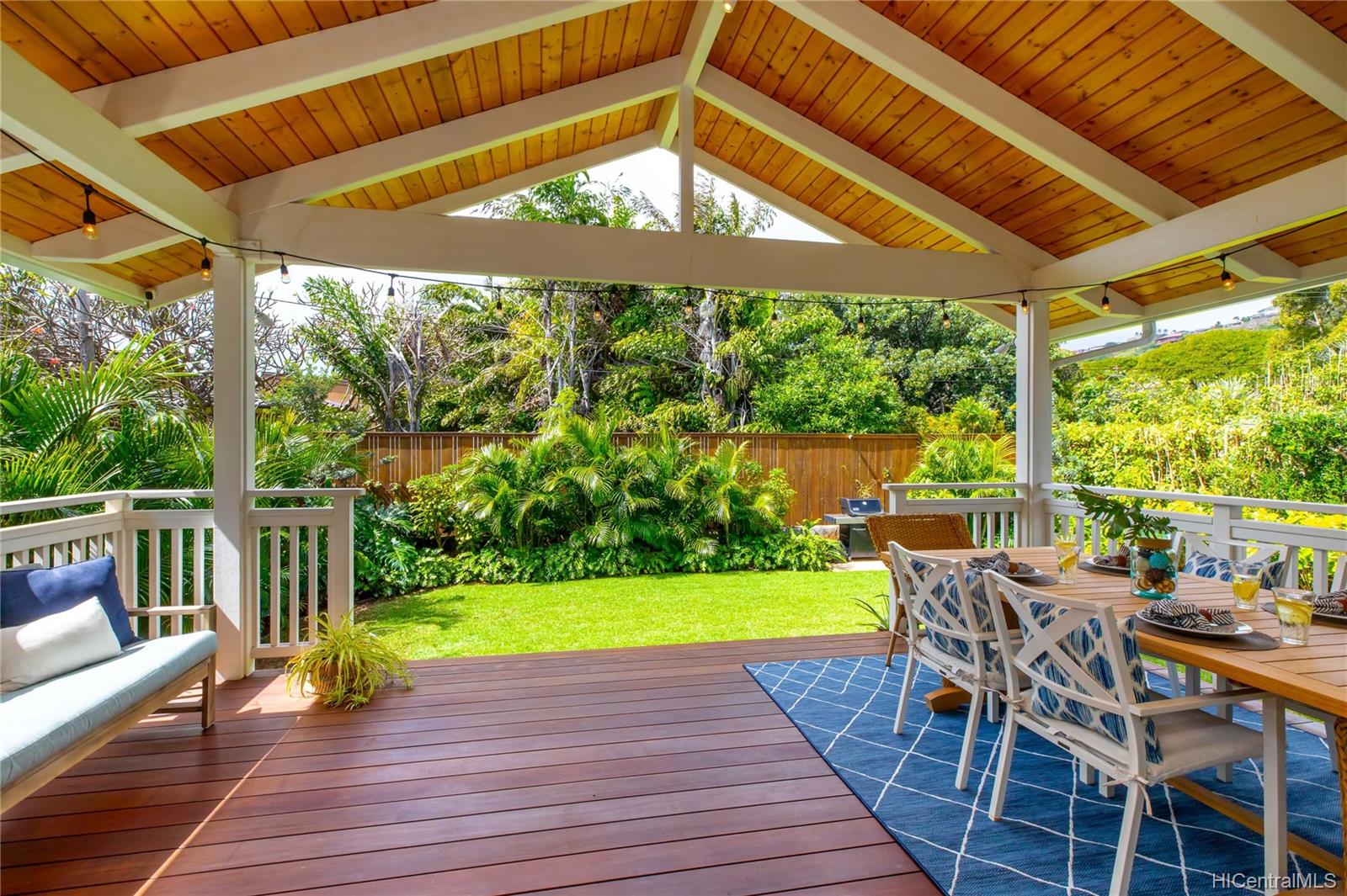 946 Wailupe Place , Honolulu, Hi 96821 | Aina Haina Beach