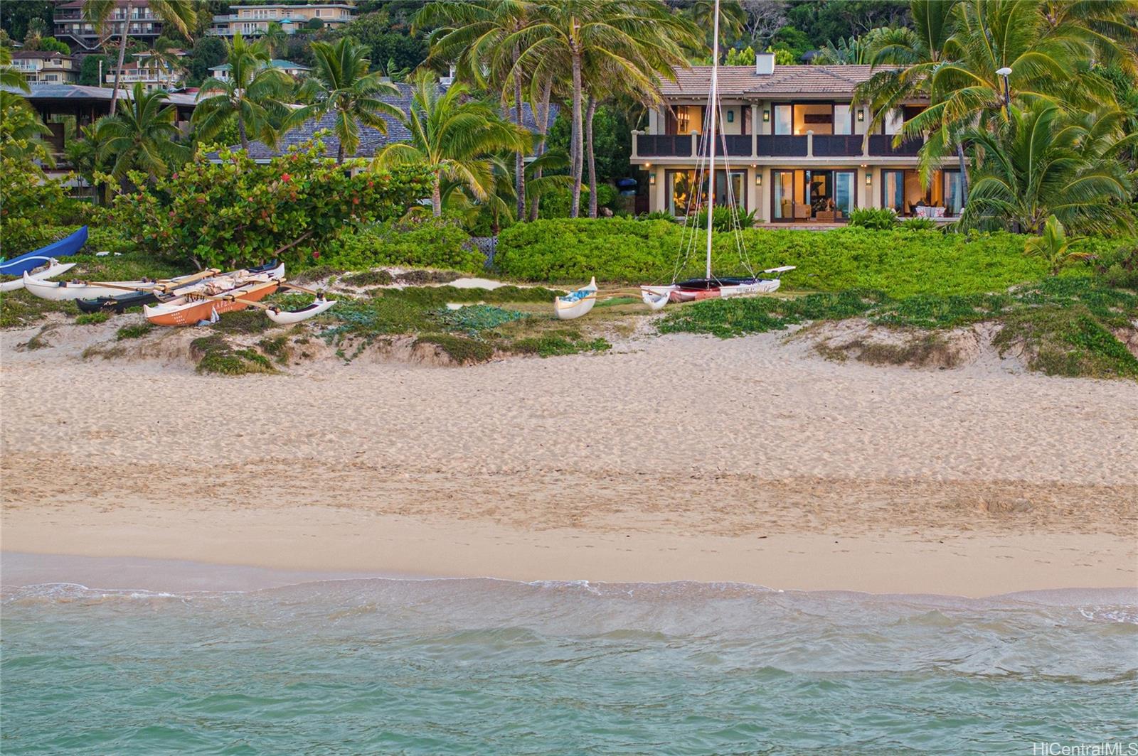 958 Mokulua Drive , Kailua, Hi 96734 | Beachfront living! Lanikai