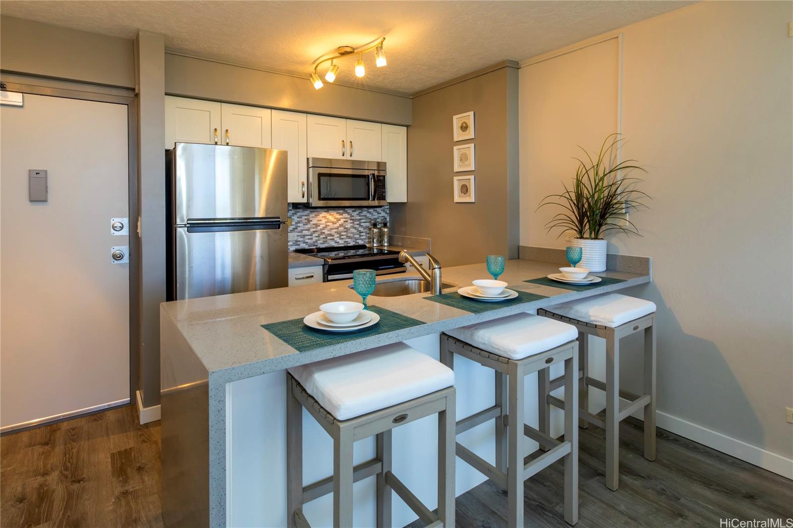 Highlander # 407, 98-450 Koauka Loop, Aiea | Pearlridge condo