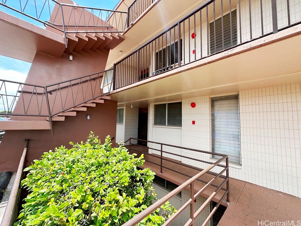 98-729 Moanalua Loop 4 Aiea - Hawaii Rental
