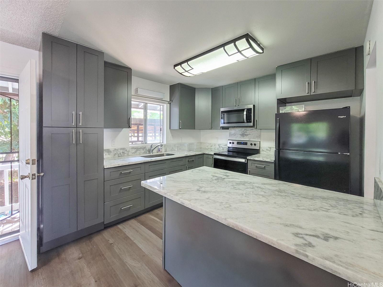 99-51 Kinoole Pl Aiea - Hawaii Rental